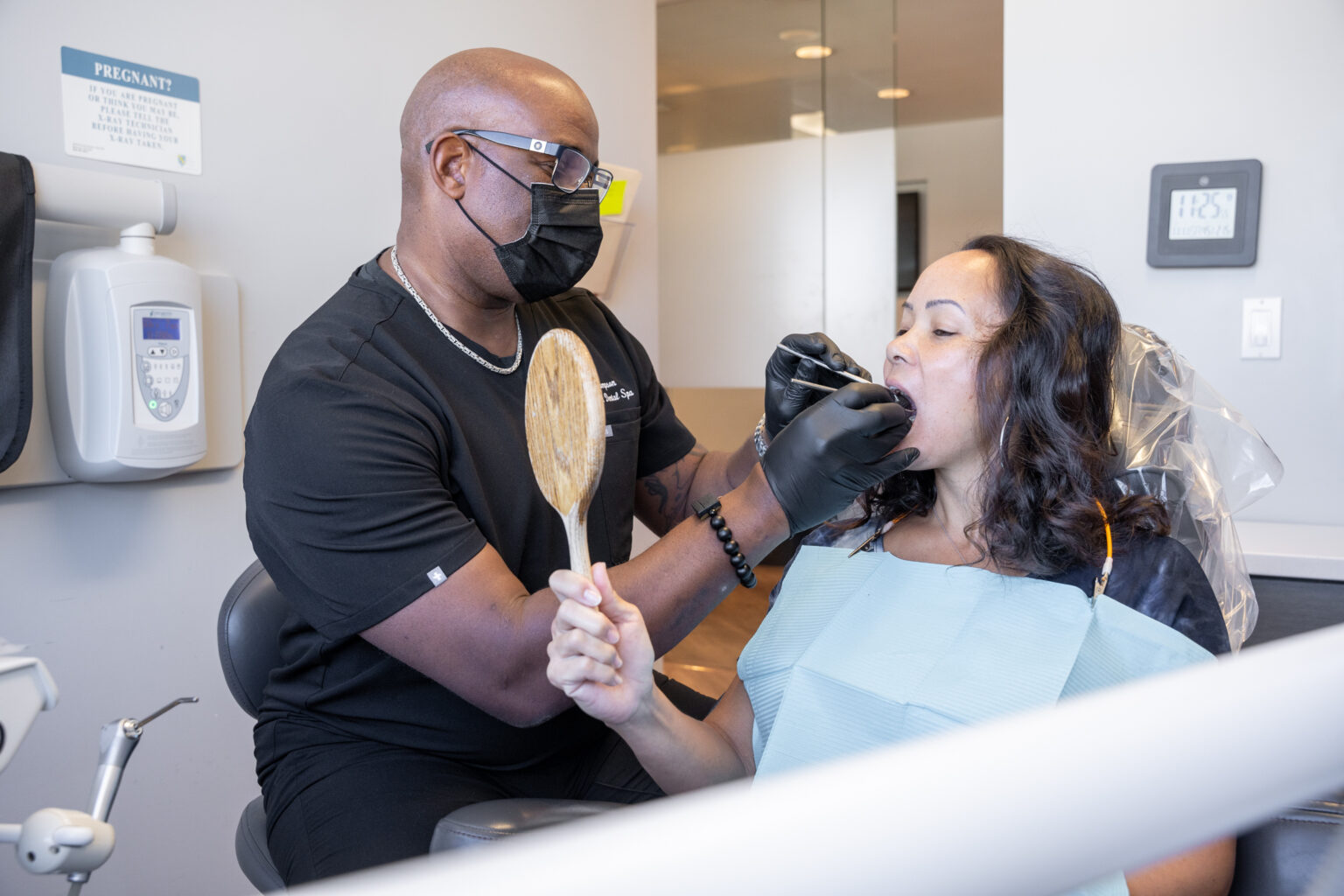 Dentist Los Angeles | Dr. Derrick L. Thompson, DDS